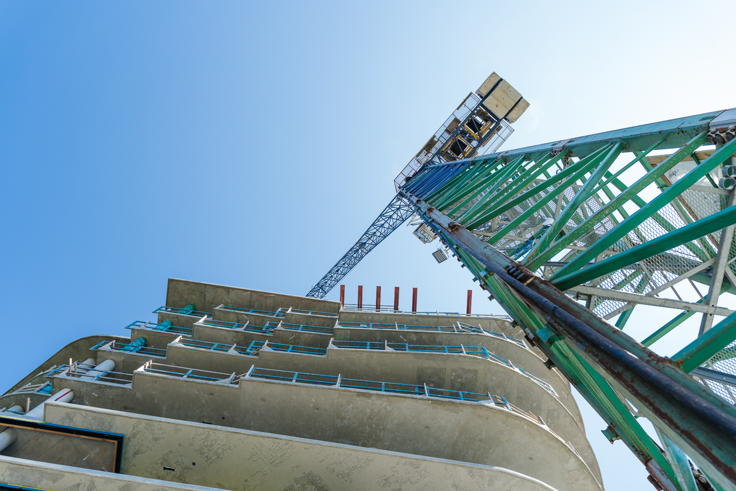 Client Focused. People Driven. - Peak Construction Group